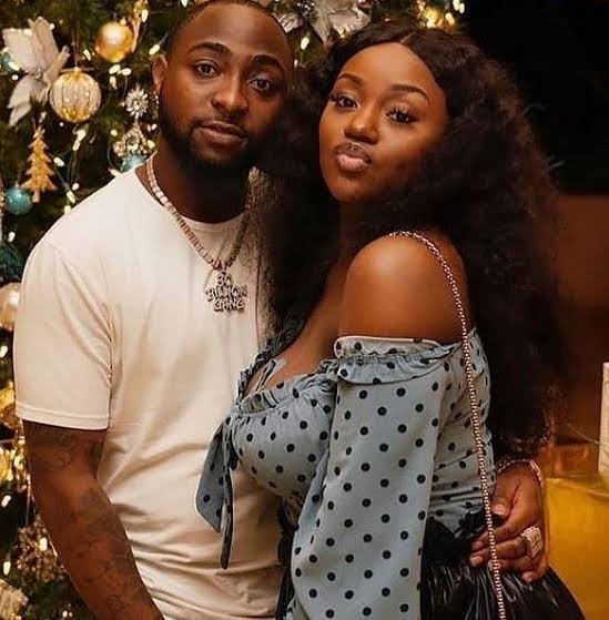 Davido posts Chioma on Instagram and hails her as the "best chef in the ...