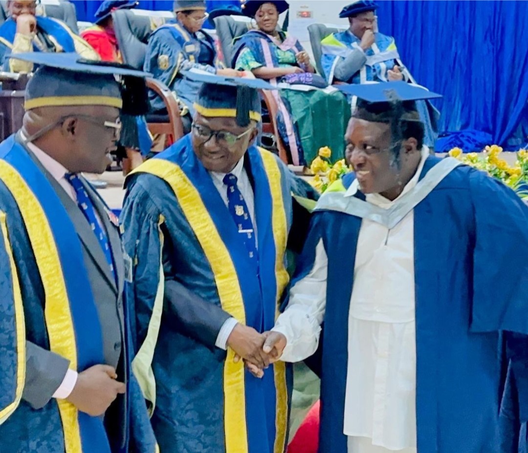 Singer, Saheed Osupa graduates with a Bachelor's degree in Political ...