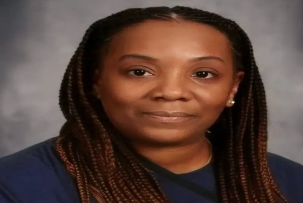 Tragedy in Chicago: Assistant principal and her mother shot dead by ...